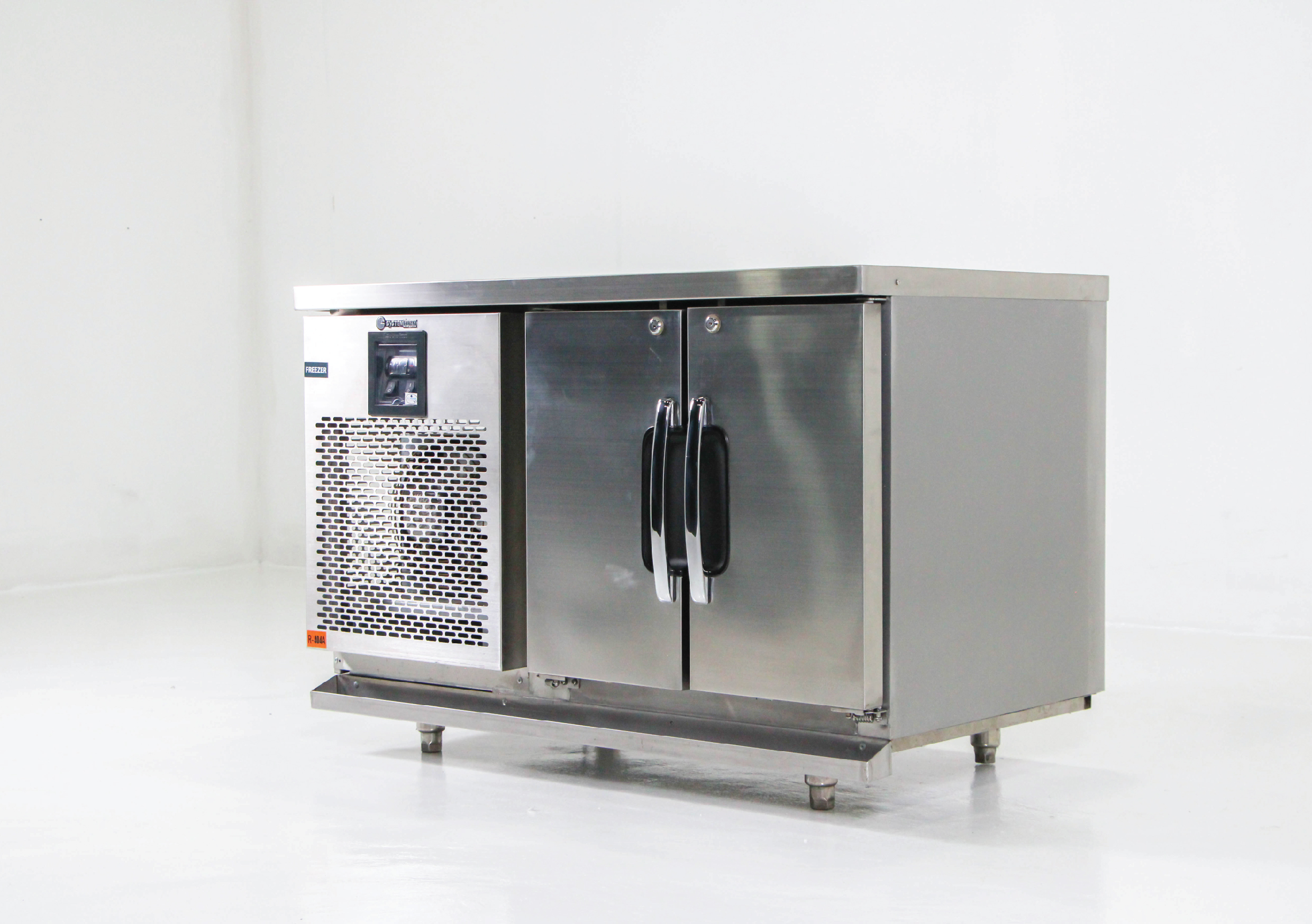 UNDER COUNTER FREEZER - Welcome to SYSTEMFORM COLD INNOVATION